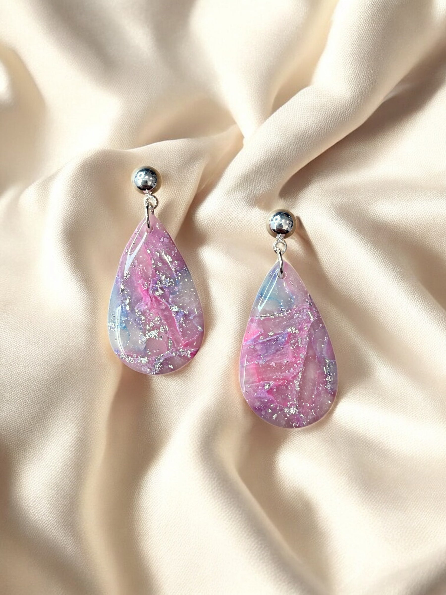 MINI Clay Dangle Tear Pink Satin – Willowandcoaccessories